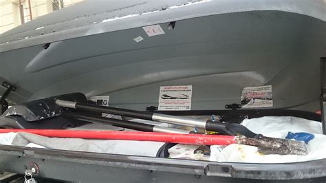 Зимнее содержимое бокса на крыше — Skoda Octavia A4 Mk1 1 6 л 2002 года аксессуары Drive2