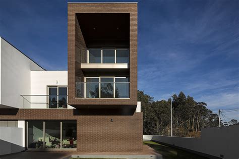 8 نمونه از برترین طراحی نماهای آجری با دیتیل اجرایی آرل