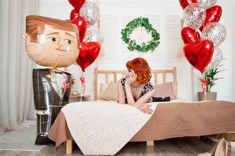 Создать мем девушка домашний декор новогодняя фотосессия Картинки Meme