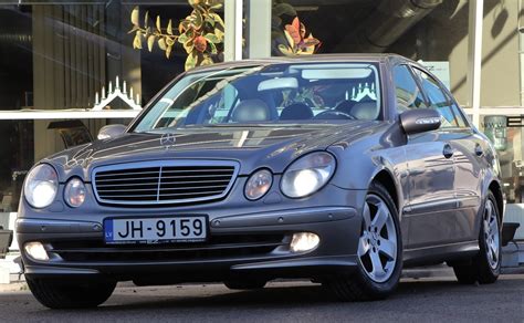 MERCEDES BENZ E240 AVANTGARDE | EZ AUTO