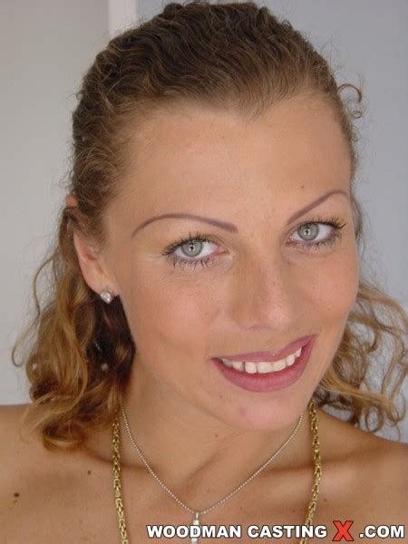 Renata Rey Model Profile