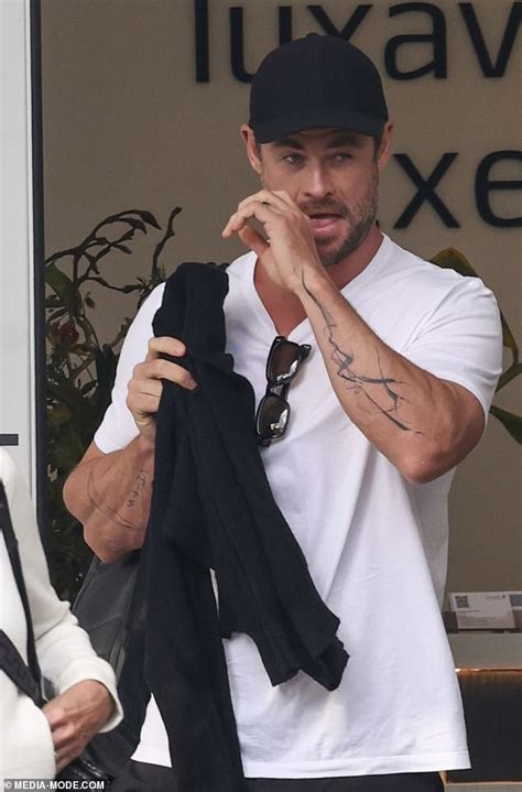 Chris Hemsworth Shows Off His Unique New Tattoo As He And Wife Elsa Pataky Trends Now