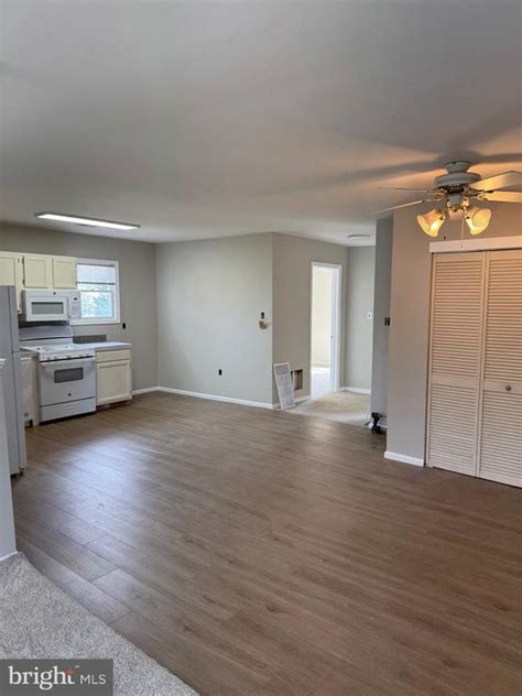 1213 Ellston Rd Havertown Pa 19083 House Rental In Havertown Pa