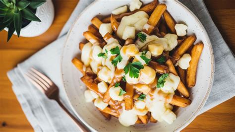 History Of Poutine Explained Where It Came From And Who Invented It