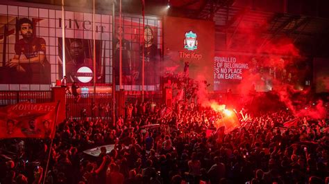 Liverpool 2000 Fans Celebrate Outside Anfield After Side Win Premier