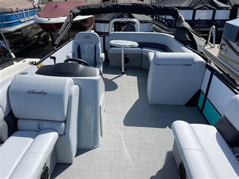 New 2024 Bentley Pontoons Legacy 203 Navigator Xl 46062 Noblesville