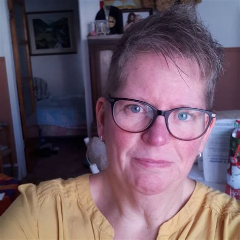 Nathalie Larrivee Youtube