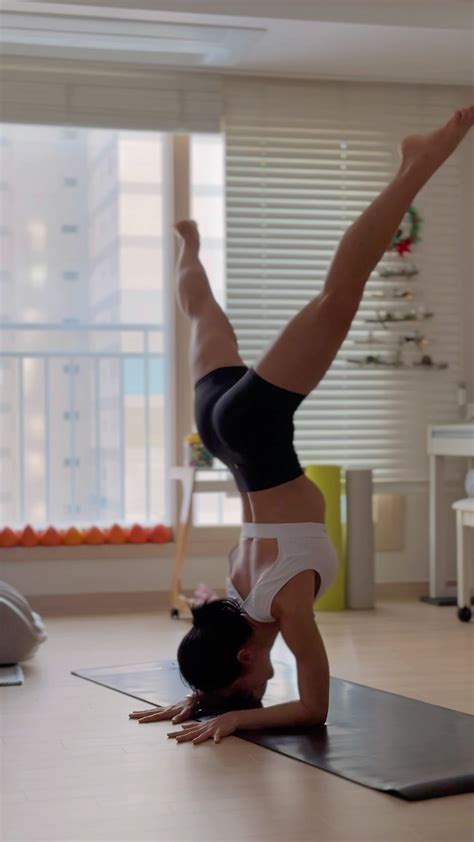 요가강사 박소리 🍂 11월의 첫날마음을 깨끗하게 비워내고 시작해세요🌿 일일청한一日淸閑이라는 말처럼 하루라도 마음을 비우고 편안하게 살아보는 건 어때요 매일