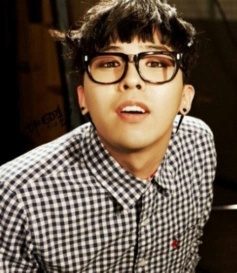 [안경 스타일링]얼굴형에 맞는 안경 스타일링 안경테 고르기 둥근얼굴 각진얼굴 긴얼굴 역삼각형얼굴 안경 추천 네이버 블로그