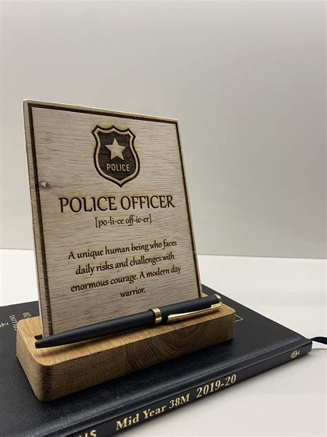 Подарък за Полицай Дървен Плакет за Бюро Podarime