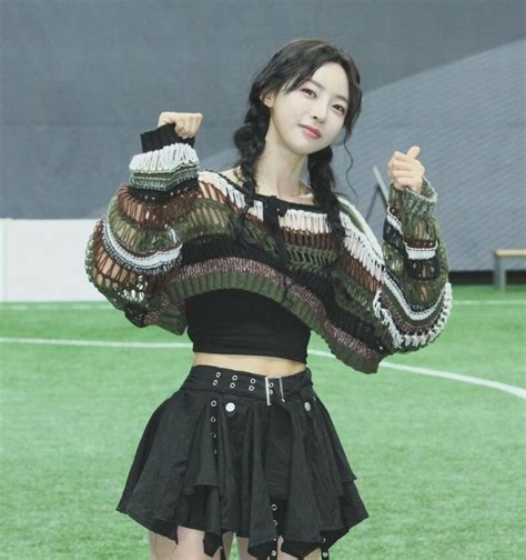 리즈 찍고 있다는 육상선수 김민지 인스타 근황 볼텍스 게이밍