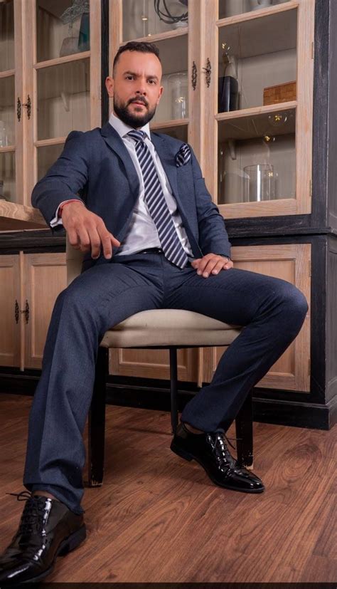 Pin De Erik Hendriksen En Style Guide Ropa Elegante Hombre Hombres Guapos Estilo De Ropa Hombre