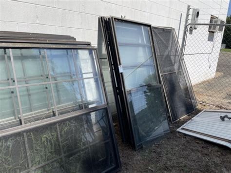 Assorted Windows And Screens Live And Online Auctions On