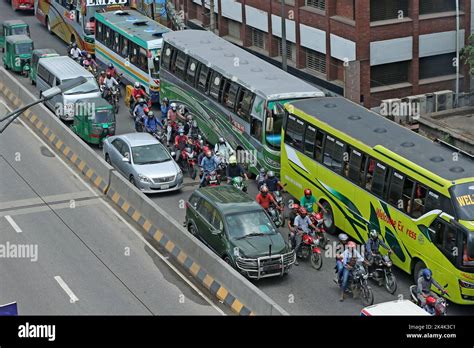 The Road To Gulistan End The Mayor Hanif Flyover Has Become A Living Nightmare For Those Who