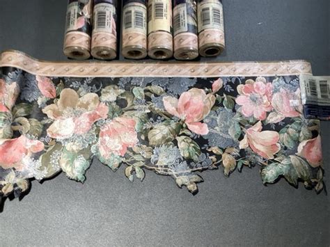 Victorian Scalloped Silk Silver Pink Floral Black Wallpaper Border 10 2