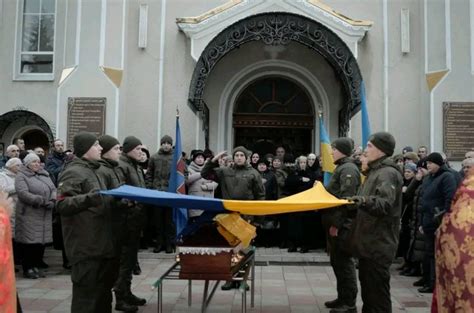 На Тернопільщині попрощалися з Героєм ЗСУ Ігорем Ліщиною Фото ФАЙНЕ