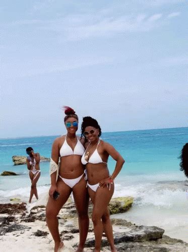 Pose Beach  Pose Beach Discover And Share S