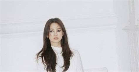 송혜교 근황 돌아온 스모키 메이크업 완벽소화 시크美 절정