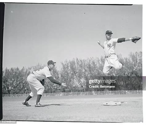 74 318 Second Baseman Photos And High Res Pictures Getty Images