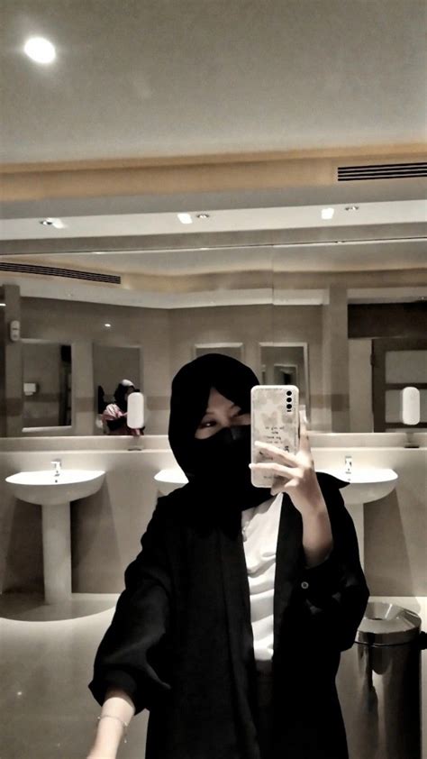 Pin di playin with vibe | Penyimpanan foto, Gaya hijab, Potret diri