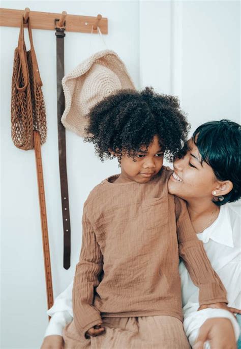 Motherhood Strategist Tells Stay At Home Moms To Make Their Husbands
