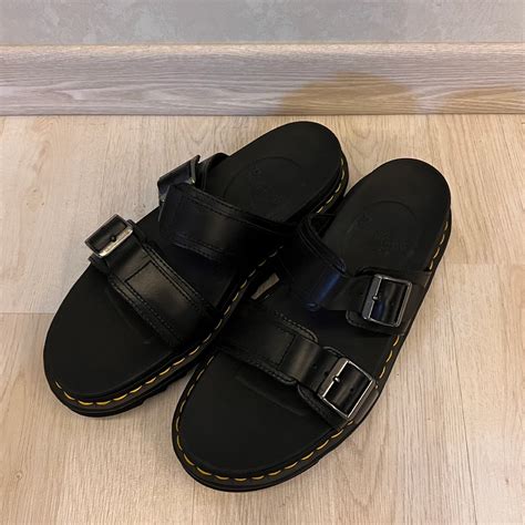 닥터마틴 슬리퍼 마일즈 블랙 당근 중고거래