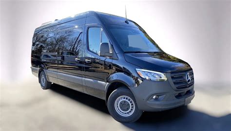 14 Passenger Mercedes Benz Sprinter Van Limo Chicago