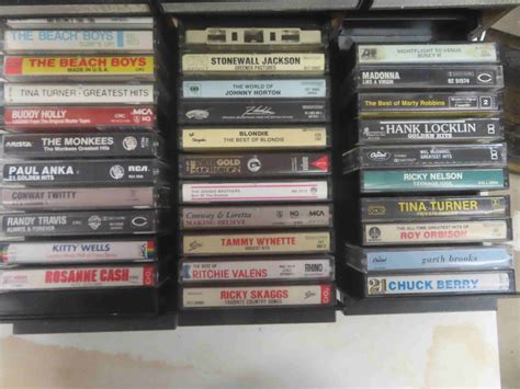 2 Cassette Cases 4 Portable Cases Diskman Cassette Player And 100