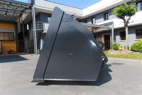 FRONT LOADER STANDARD BUCKET