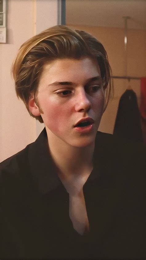 Ruel Van Dijk Wallpaper