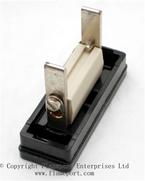 Memera 3 Four Way Plastic Rewireable Fusebox