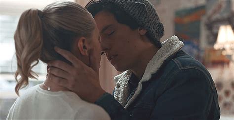 Riverdale Betty And Jughead First Kiss The Riverdale Stories