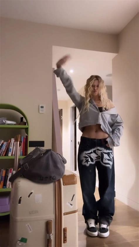 Пин от пользователя Lizy на доске Julia Gavrilinaa☺️ в 2024 г Танцующая девушка Стиль