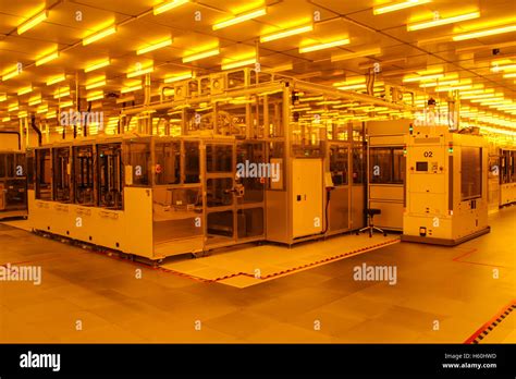Semiconductor Factory Hi Res Stock Photography And Images Alamy