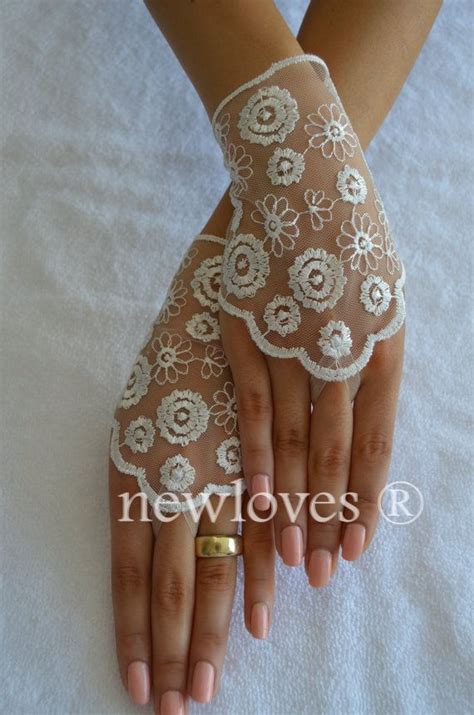 Bridal Ivory Gloves Lace Glove Accessories By Newgloves On Etsy 2500 Ivory Gloves Lace