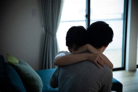 息子の幼なじみと「なぜかそういうことに」。そんな自分が汚く思える [亀山早苗の恋愛コラム] All About