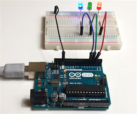 dim multiple analog leds efficiently with only one timer using