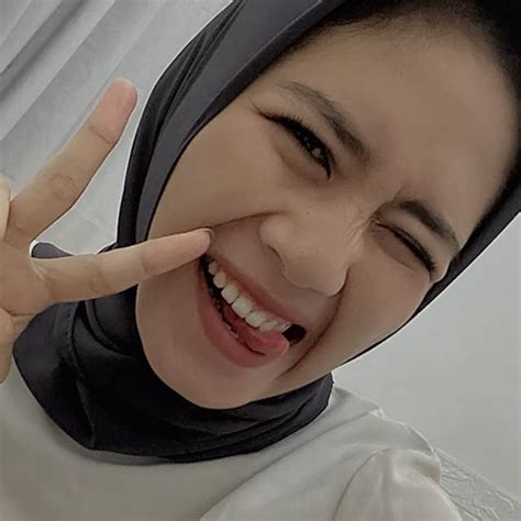 Vivi Pratiwi Vivipratiw • Threads Say More