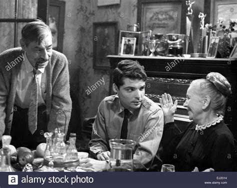 Pictures Of Larry Peerce