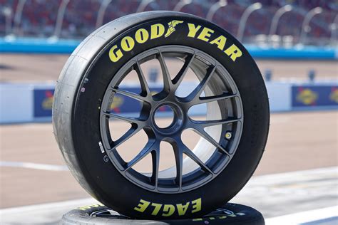 10 Tire Brands That Last 70000 Miles Vs 10 That Wear Out At 30000 Dax