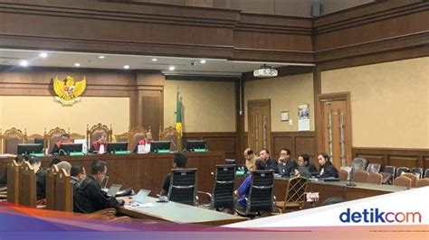 Jaksa Cecar Saksi Soal Hubungan Gazalba Saleh Dengan Fify Mulyani