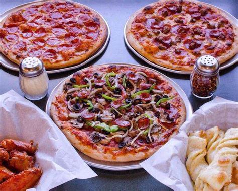 Order Round Table Pizza 8035 San Miguel Canyon Rd Menu And Prices