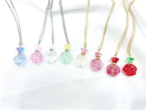 레크레카 On Twitter Rt Sondochi 모꼬지 다락에 가져가는 신작🌸 플라워 퍼퓸 목걸이💐 최근 향수에 빠져있어서 향수병 모양의 펜던트를 제작했어요🥰
