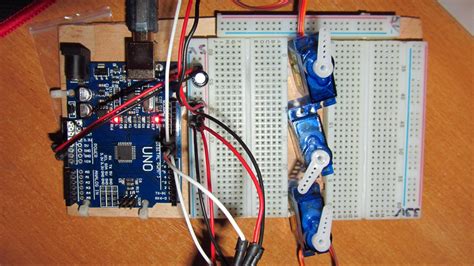 Подключаем несколько Servo приводов к Arduino The Robot
