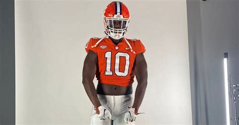 Florida Defensive Lineman Excited About Seeing Tigers Up Close This