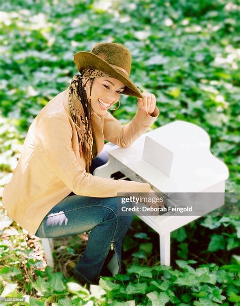 Deborah Feingoldcorbis Via Getty Images Alicia Keys At Toy Piano News