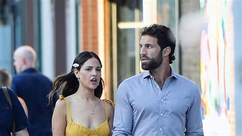 Eiza Gonzalez Y Su Esposo