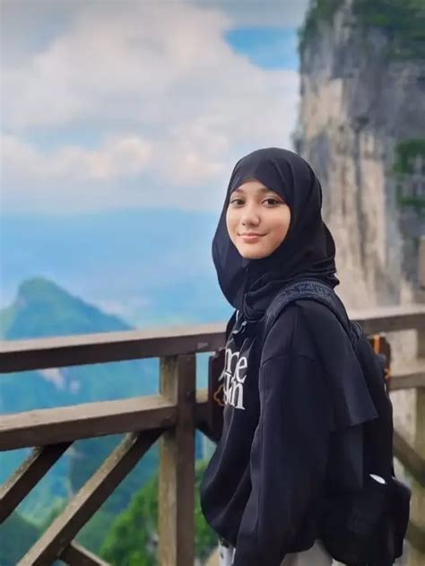 Beranjak Remaja, Intip Potret Eisha Bachmid Anak Lyra Virna yang Makin ...