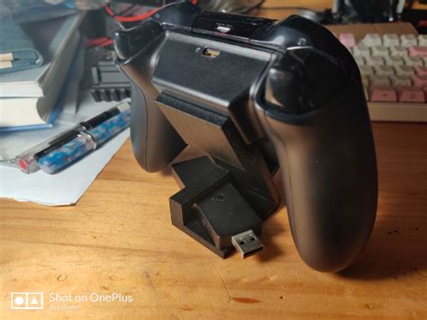 Xbox One Controller Holder Design For Battery Package By Lolikong Poi