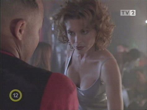 Kari Wuhrer Desnuda En Sliders